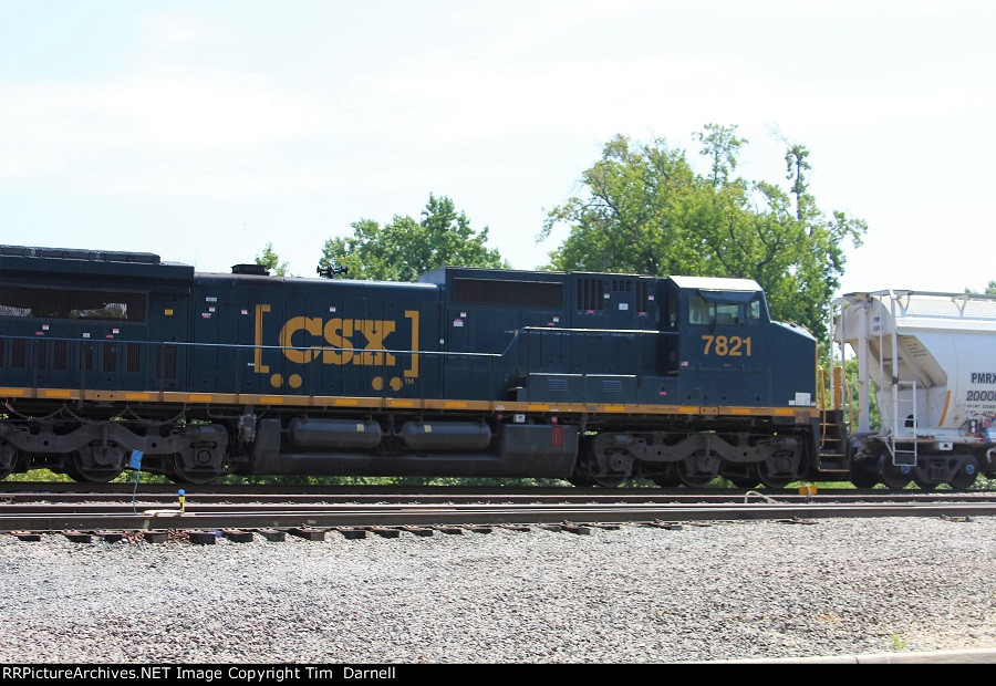 CSX 7821 on Q416